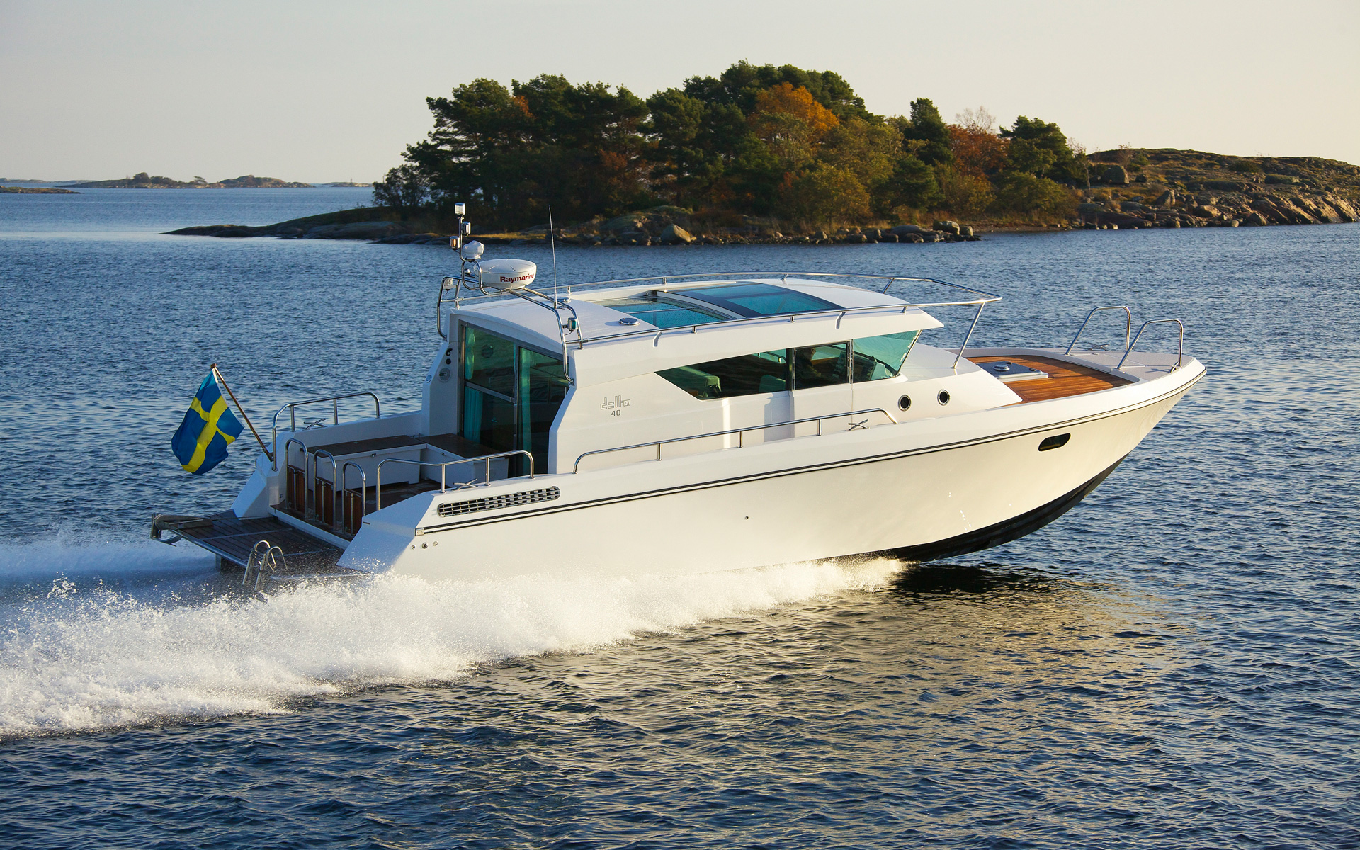 Over Delta - Delta Powerboats